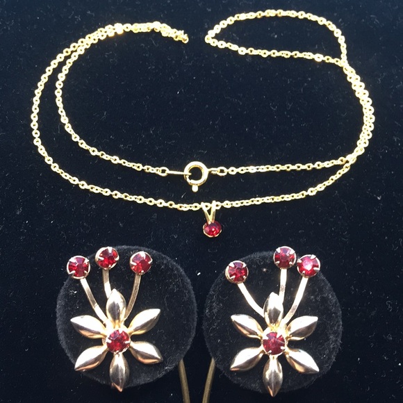 Vintage | Jewelry | Vintage Red Rhinestone Necklace Earrings | Poshmark